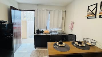 Estúdio Básico | Restaurantes