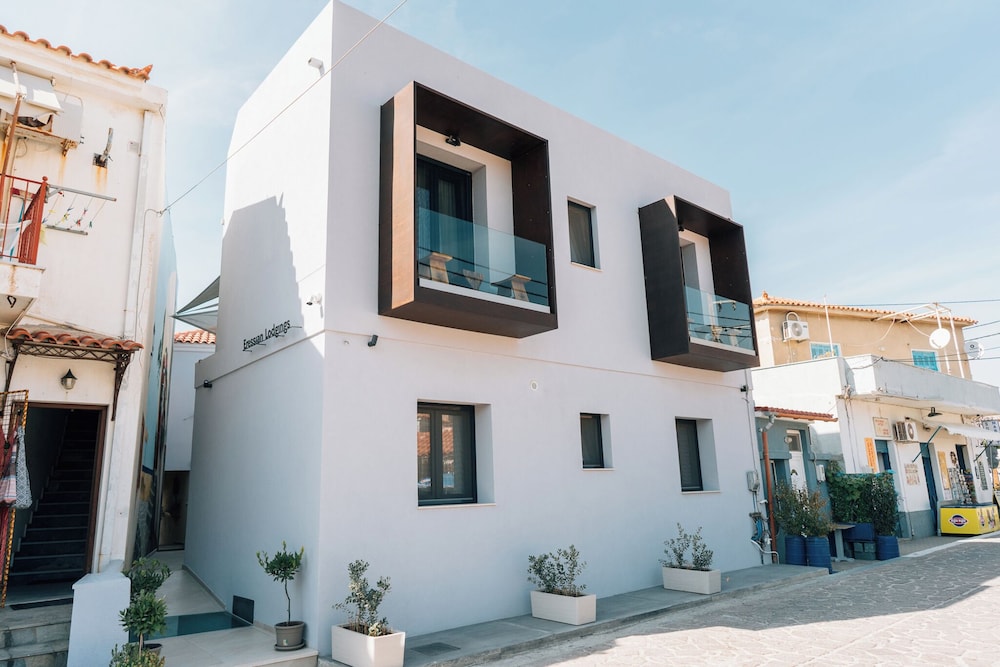 Eressian Lodgings Apartments - Лесбос