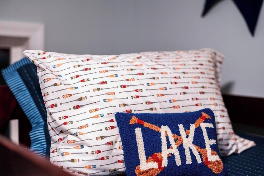 CedarHaus: Your Lakeside Retreat by Hills Pond - Alton | Vrbo