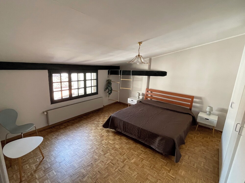 Spacious and cozy apartment in historic center - Mantua | Vrbo