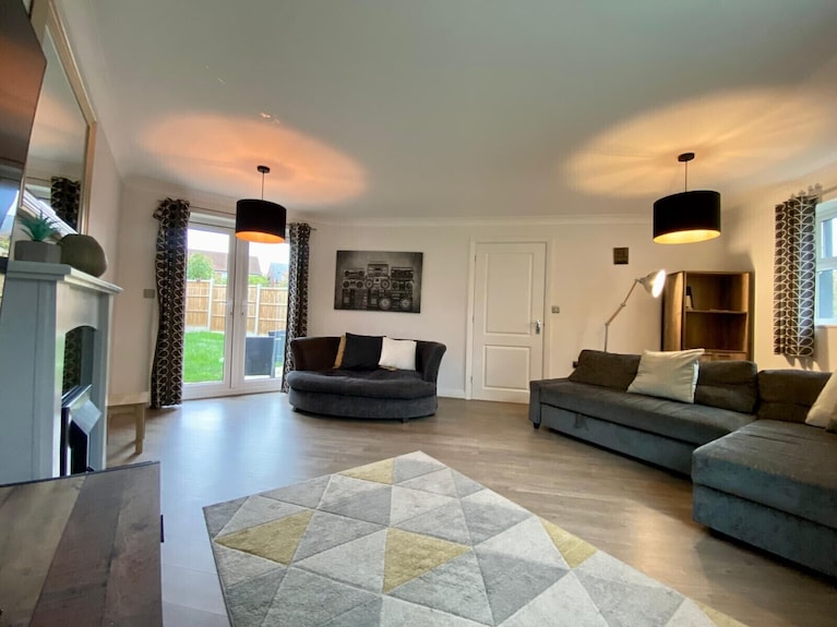 Bracknell / Wokingham Gorgeous Three Bedroom House - Berkshire