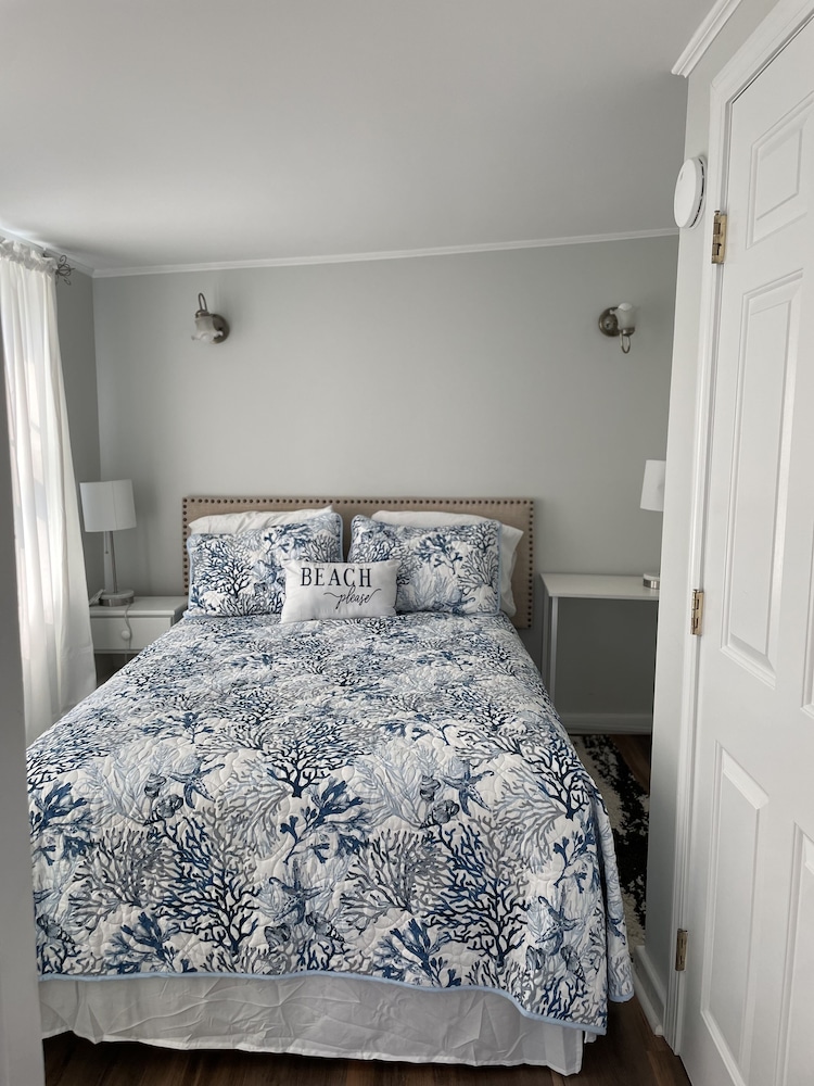 Relaxing Water view Onset Beach 3 bedrooms walking distance to ...