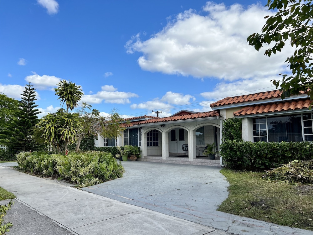 Beautiful And Comfortable Home And Studios - Miami