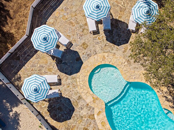 The Claire Hotel - Canyon Lake, TX