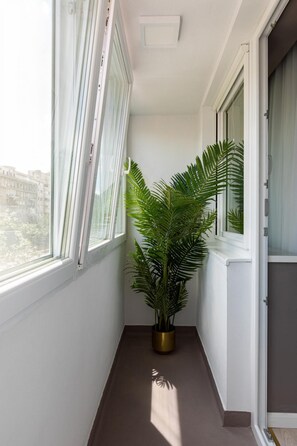 Apartamento | 3 quartos, secretária, internet de alta velocidade 