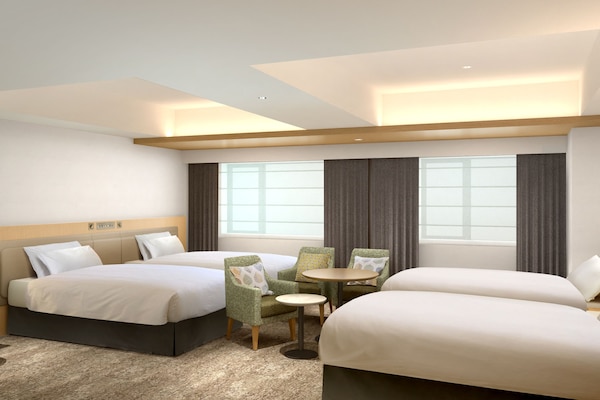 Quarto Quádruplo Standard, não fumadores | Roupa de alta qualidade, edredões de penas, cofre no quarto