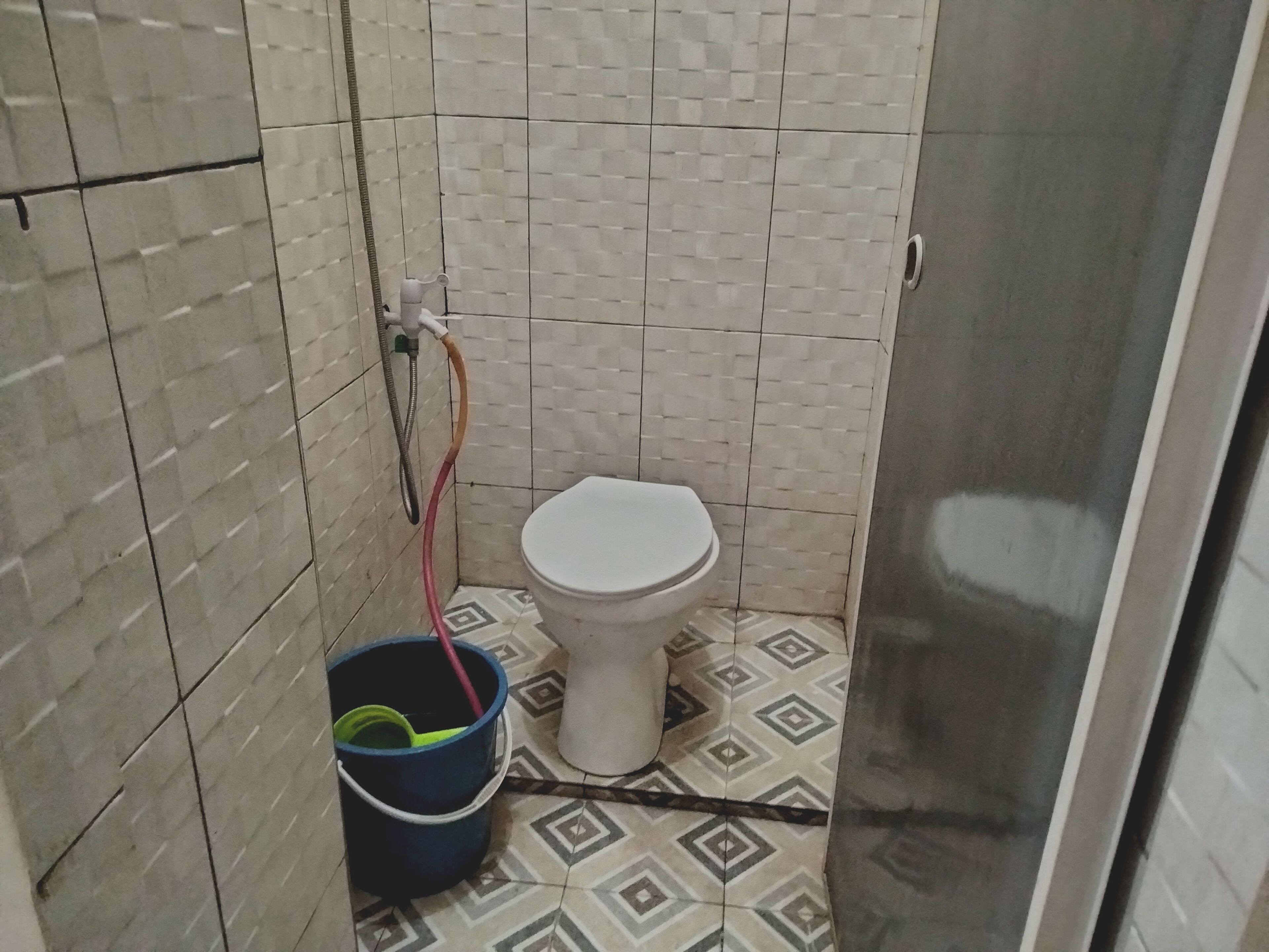Quarto casal luxo | Banheiro | Chuveiro, toalhas de banho