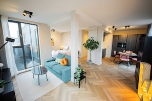 KS71W- Serviced Studio PH Apartment +B | Sala | Televisor de ecrã plano de 25 polegadas com canais por cabo 