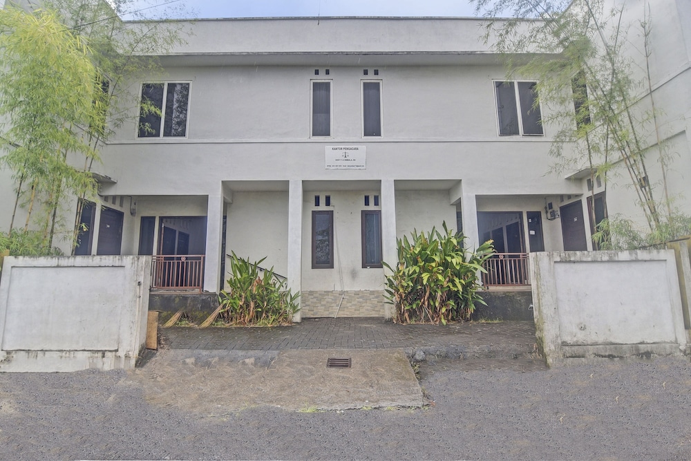 Oyo 92964 Kost 99 - Manado