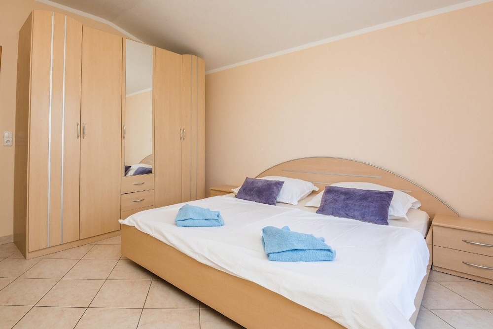 Holiday Apartment Vir For 1 - 4 Persons With 1 Bedroom - Holiday Apartment - Vir, Kroatien