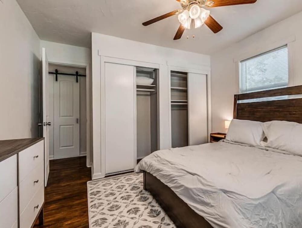 Our Family Would Love To Share Our House With You! - Tulsa Zoo, Tulsa