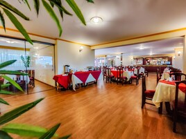 Pequeno-almoço tipo buffet diário incluído 