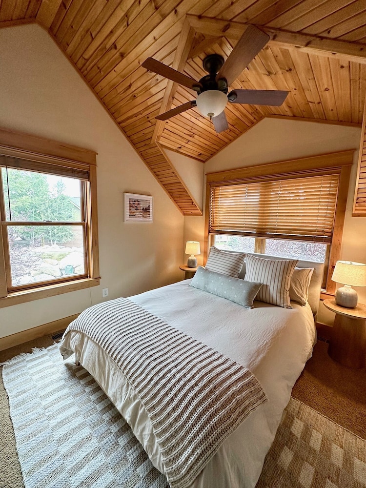 Remi's River Retreat, FISH/SKI/HIKE! - Granby | Vrbo