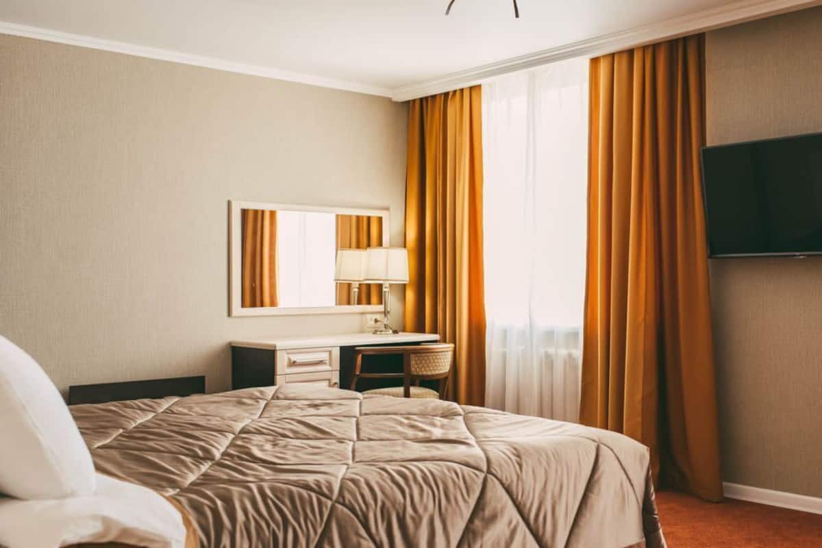 Quarto Individual Superior | Cofre no quarto, quartos insonorizados, ferro/tábua de engomar 