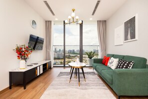 Smart TV 42 polegadas com canais via satélite, filmes pagos