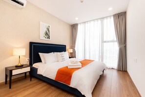 Apartamento premium, 3 quartos, sacada, vista para a cidade | 3 quartos, individualmente decorados, individualmente mobiliados