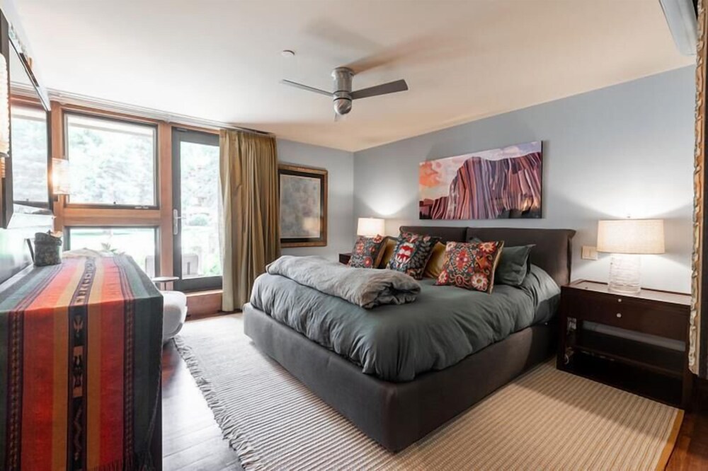 Luxury in the Heart of Vail Village - Vail | Vrbo