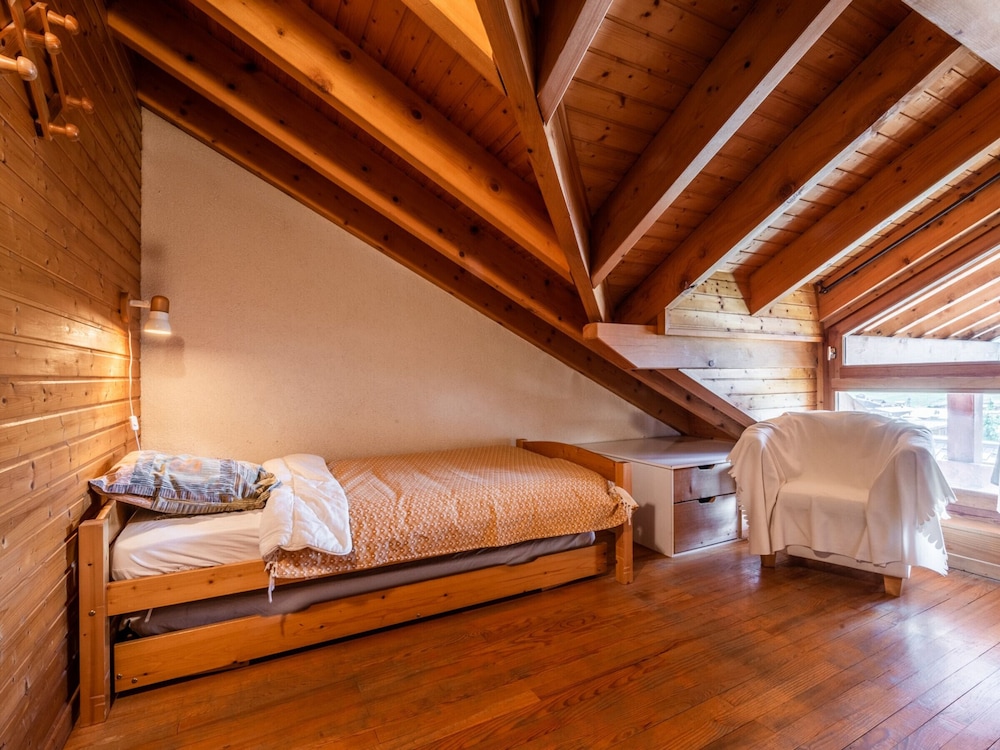 Gemütliches Chalet In Les Gets, Nah Am Zentrum, Mit Wlan, Kamin, Terrasse Und Garagenplatz - Les Gets