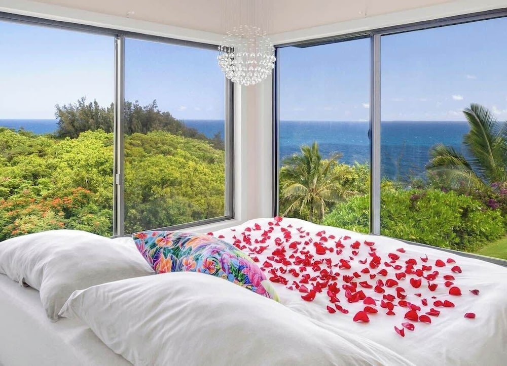 Sealodge Romantic, Serene Ocean View Oasis w/ Pool - Princeville | Vrbo