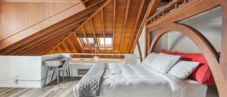 Suite 205 | Cofres nos quartos, individualmente decorados