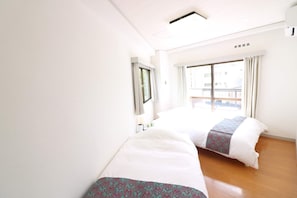Apartamento básico | 3 quartos, ferros/tábuas de passar roupa, Wi-Fi de cortesia