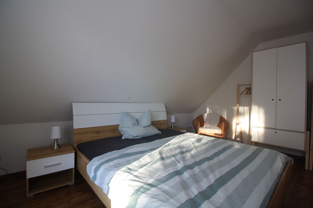 Moderne Ferienwohnung In Ruhiger Und Zentraler Lage Von Prenzlau - Prenzlau