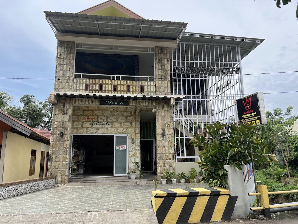 Oyo 93052 Batodupi Guesthouse Syariah Near Buttu Kasambi - Makassar