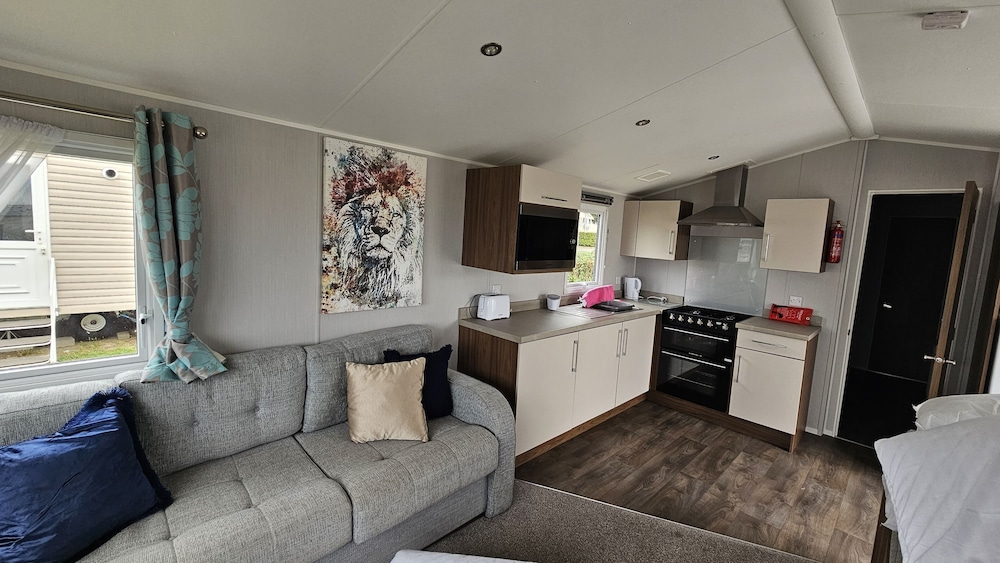 3 bed caravan on Haven All Hallows ( Kent Coast ) - Lower Stoke | Vrbo