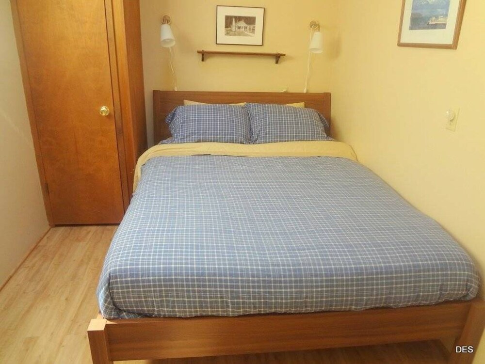 Beach Escape on Mutiny Bay by AvantStay | Beachfront - Island County | Vrbo