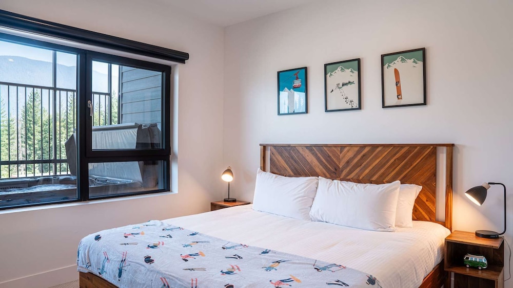 Brand New Condo With Hot Tub - Slopes And Greens - Revelstoke