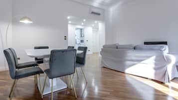 Apartamento (2 Bedrooms) | Parte interna