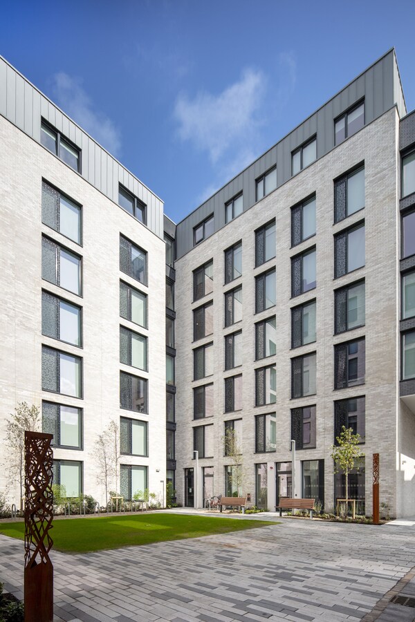 Coleman Court Summer Apartments - 