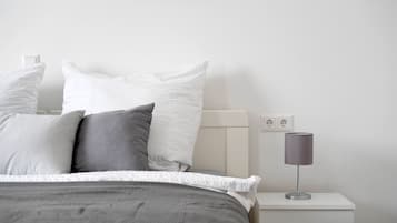 Apartamento luxo, 1 quarto | 1 quarto, escrivaninha, espaço de trabalho para notebook
