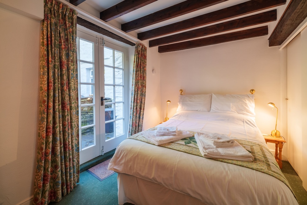 Damson Cottage - Cosy Cottage, 5-minutes walk from village Pub - Crook ...