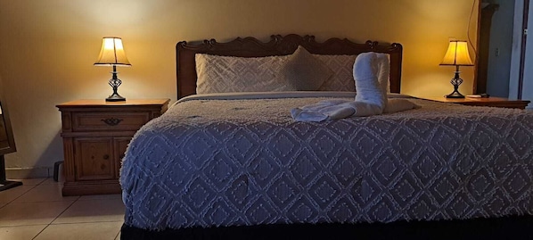 Roupas de cama premium, edredons de pluma, escrivaninha