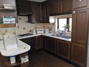 Dormitório compartilhado básico, somente para mulheres, para não fumantes (Room Yuri) | Área de estar