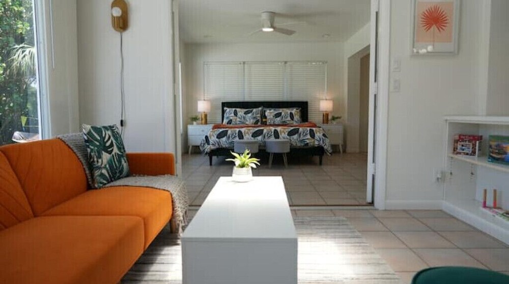 Fl Tropical Oasis W/heated Pool-large 4/2-near Beach/downtown-lots Of Games-pets - Stuart, FL