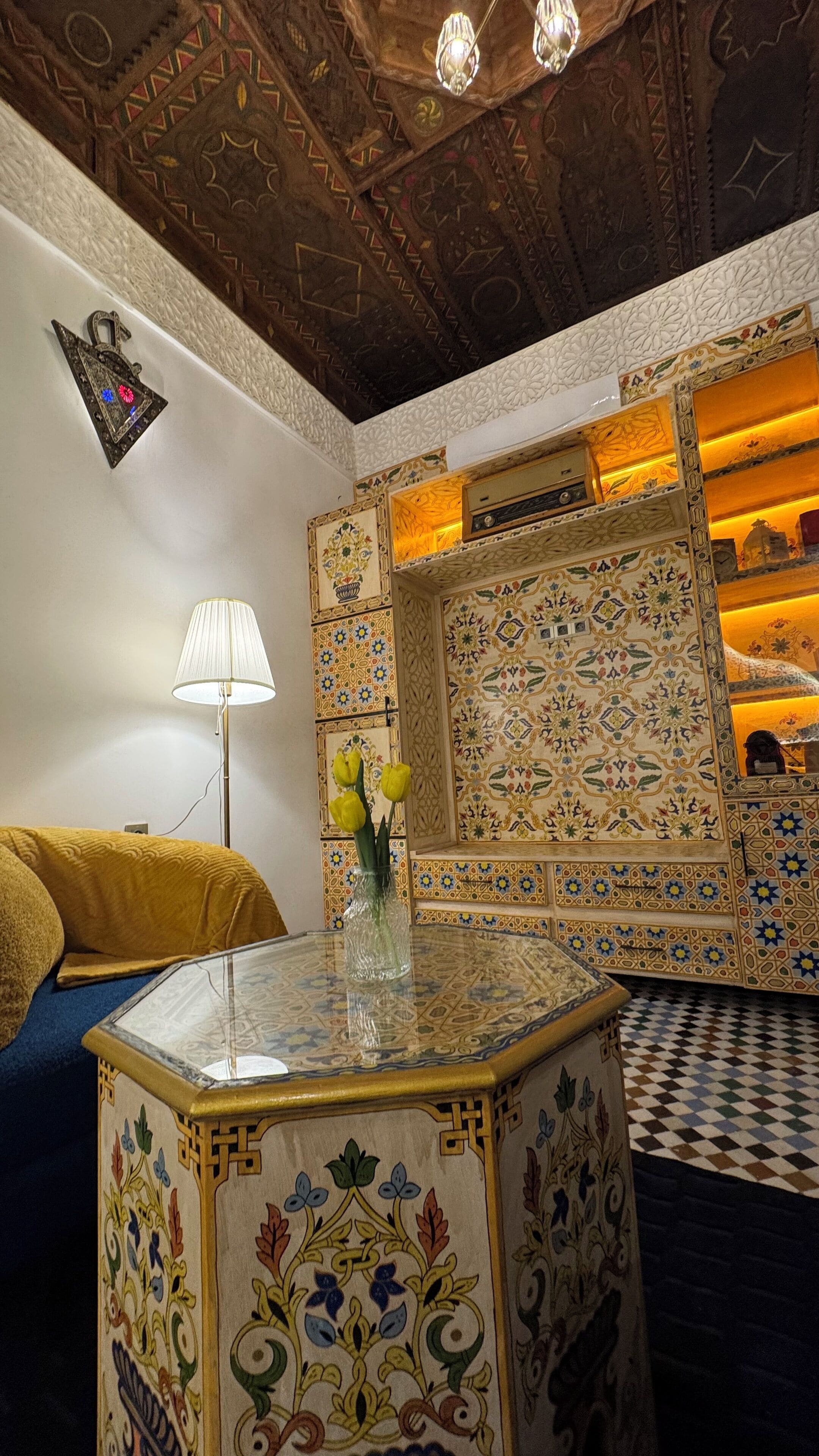 Suíte luxo, 1 quarto, para não fumantes, vista para o pátio | 4 quartos, individualmente decorados, individualmente mobiliados