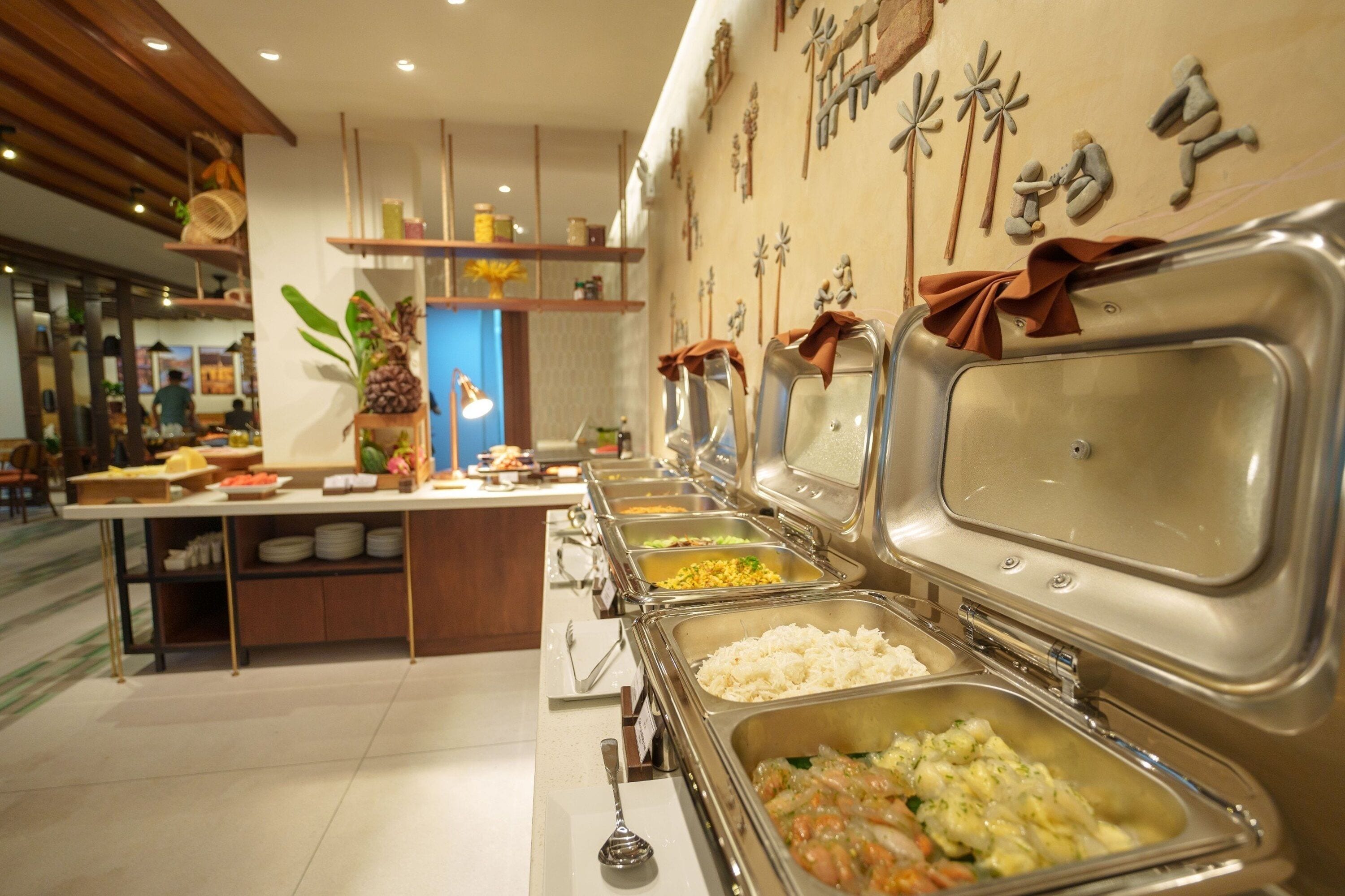 Café da manhã com buffet grátis todos os dias
