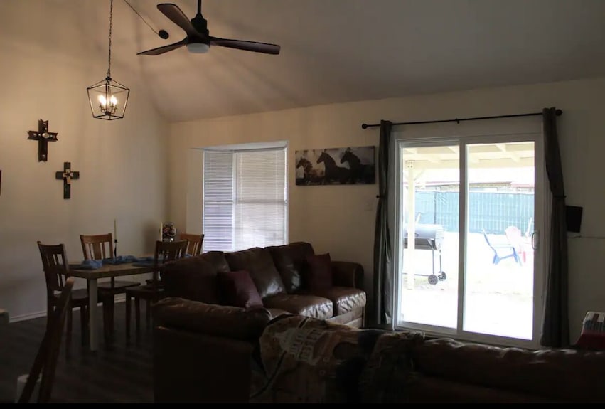 The Lone Star Haüs: 2 Br House In Schertz, Tx - San Antonio, TX
