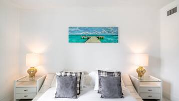 Suite de Luxo | Com decoração personalizada, com mobília individualizada