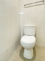 Quarto Duplo Standard | Casa de banho | Um polibã, toalhas fornecidas, papel higiénico