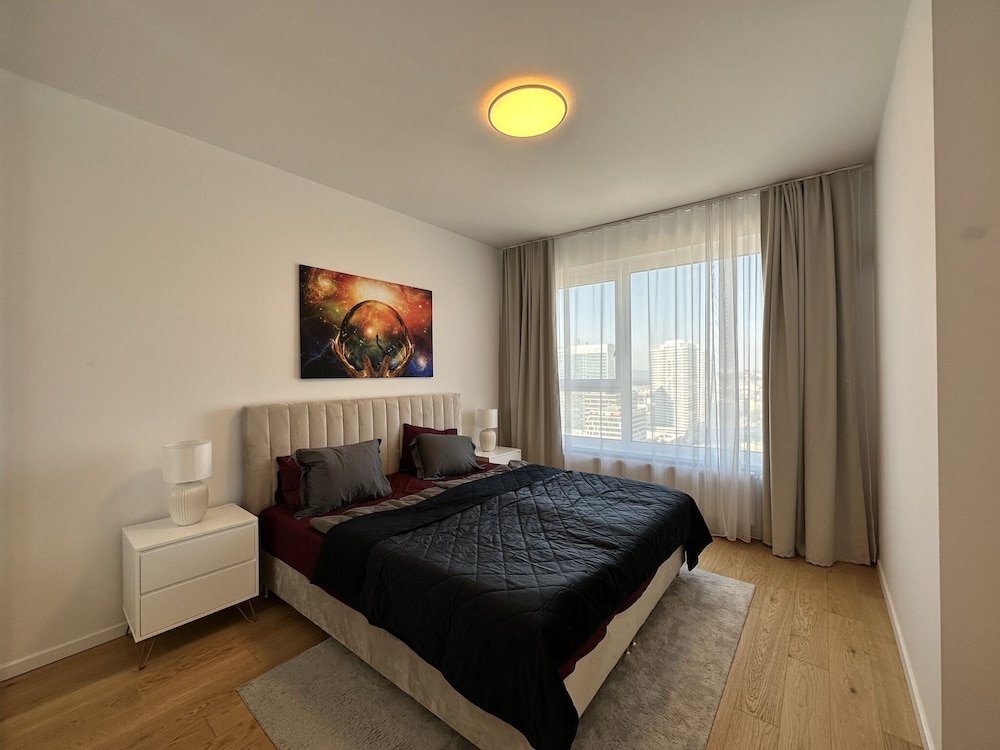 View Over The City And Castle From The 24. Floor, Free Parking - Bratislava