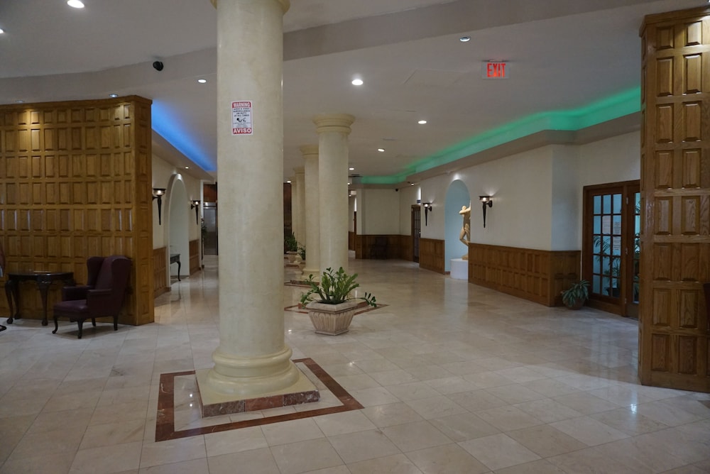 Oceanfront Penthouse Condo - Hollywood | Vrbo