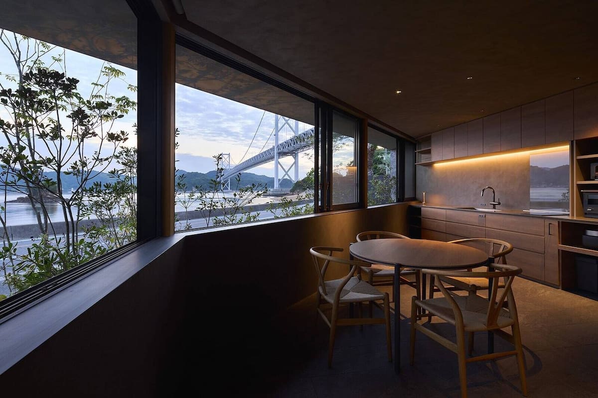 Villa | Cozinha privada | Um frigorífico, um micro-ondas, uma torradeira