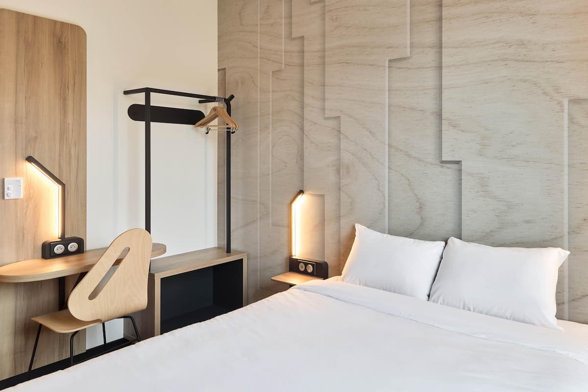 Quarto Duplo, não fumadores | Com mobília individualizada, secretária, Wi-fi grátis