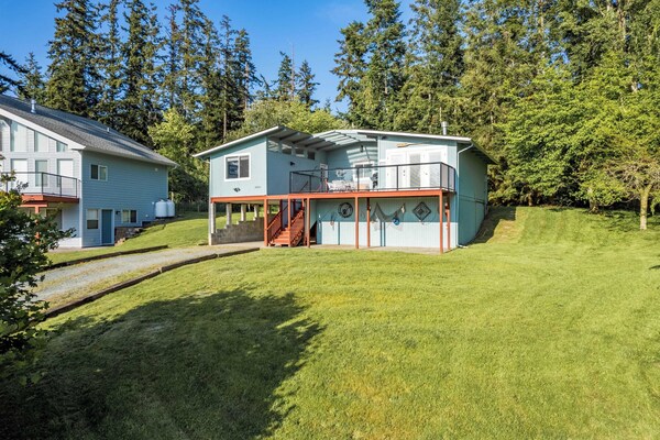 Wolf Beach Cottage By Avantstay Harbor Views - Langley