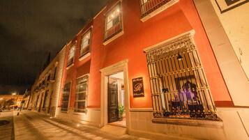 Fachada da propriedade