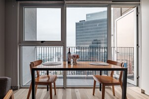 Estúdio Deluxe, 1 cama queen-size | Vista do quarto