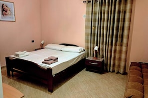 1 quarto, ferro/tábua de engomar, Wi-fi grátis, roupa de cama fornecida 